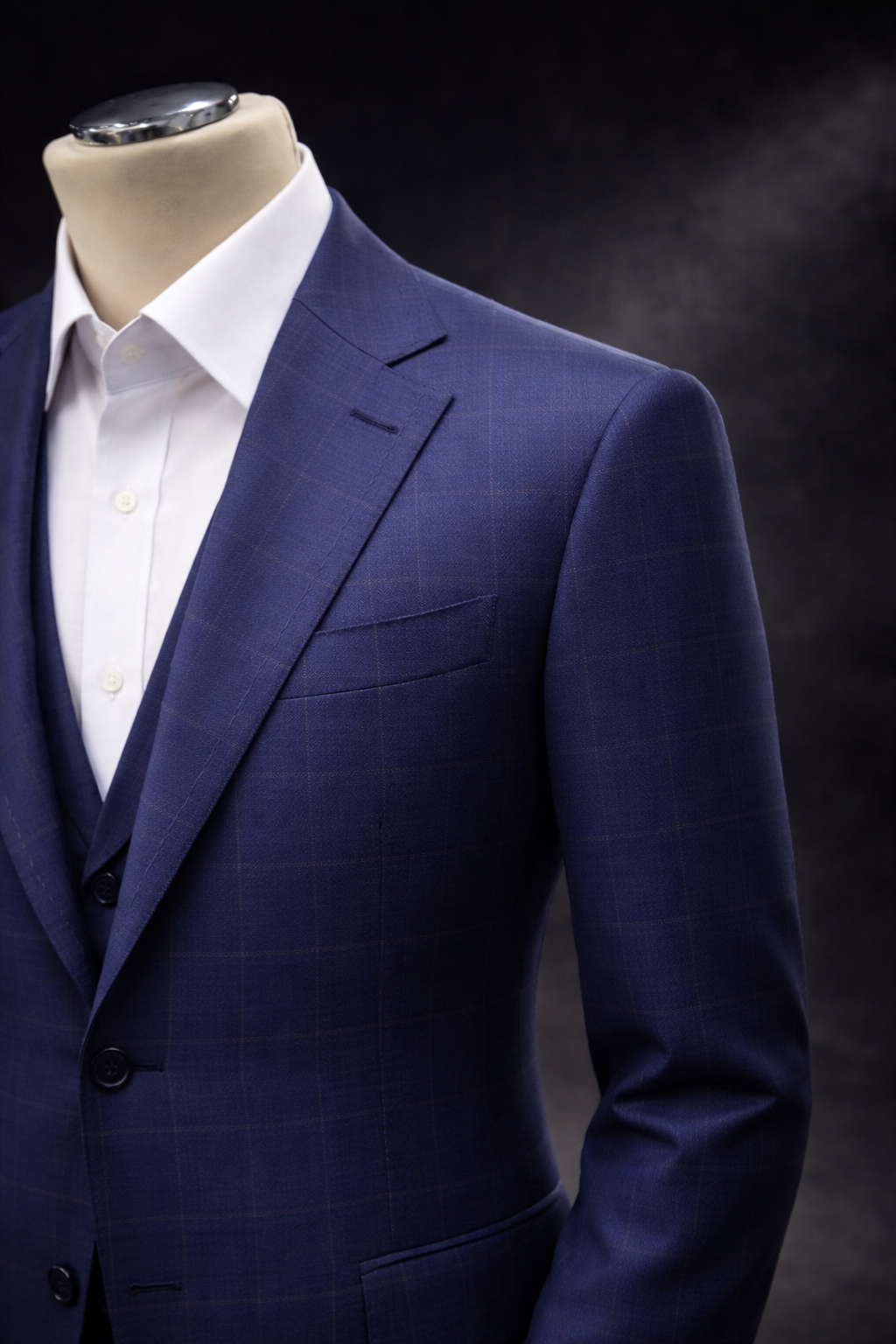 Finest Custom Bespoke Suit Tailor For Men in Dubai - Prive Atelier
